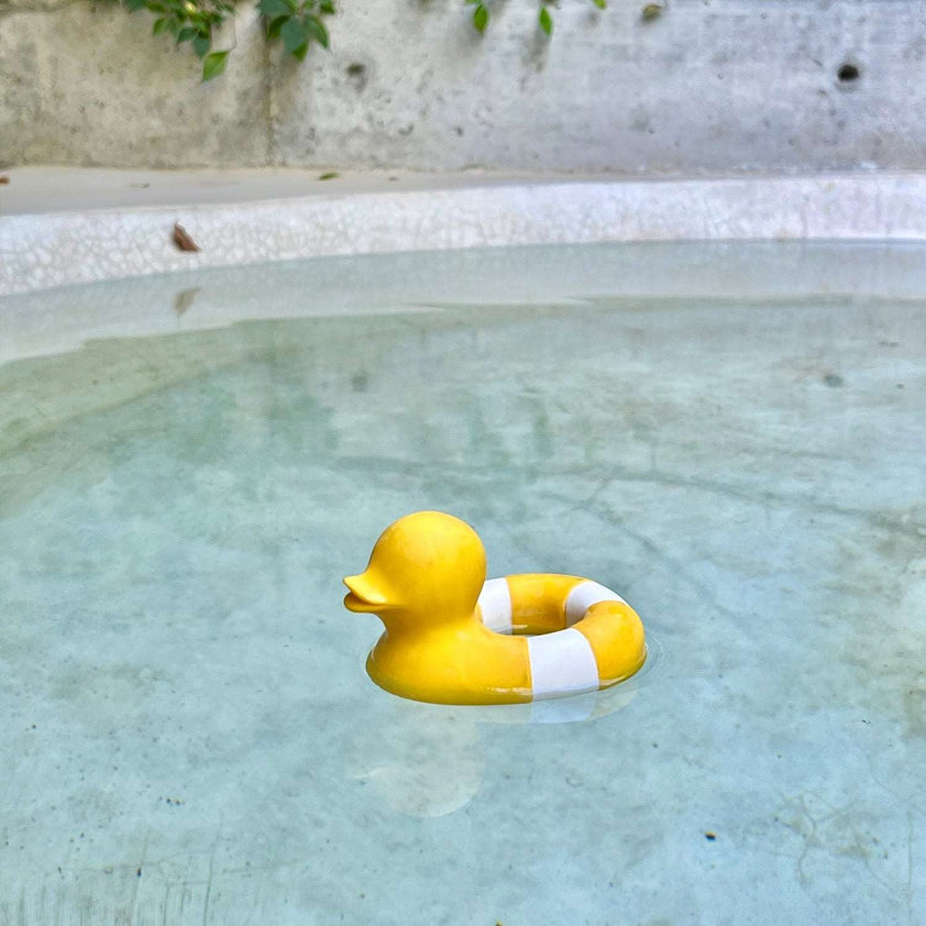 Flo the Floatie Yellow Bath Toy – Oli & Carol US