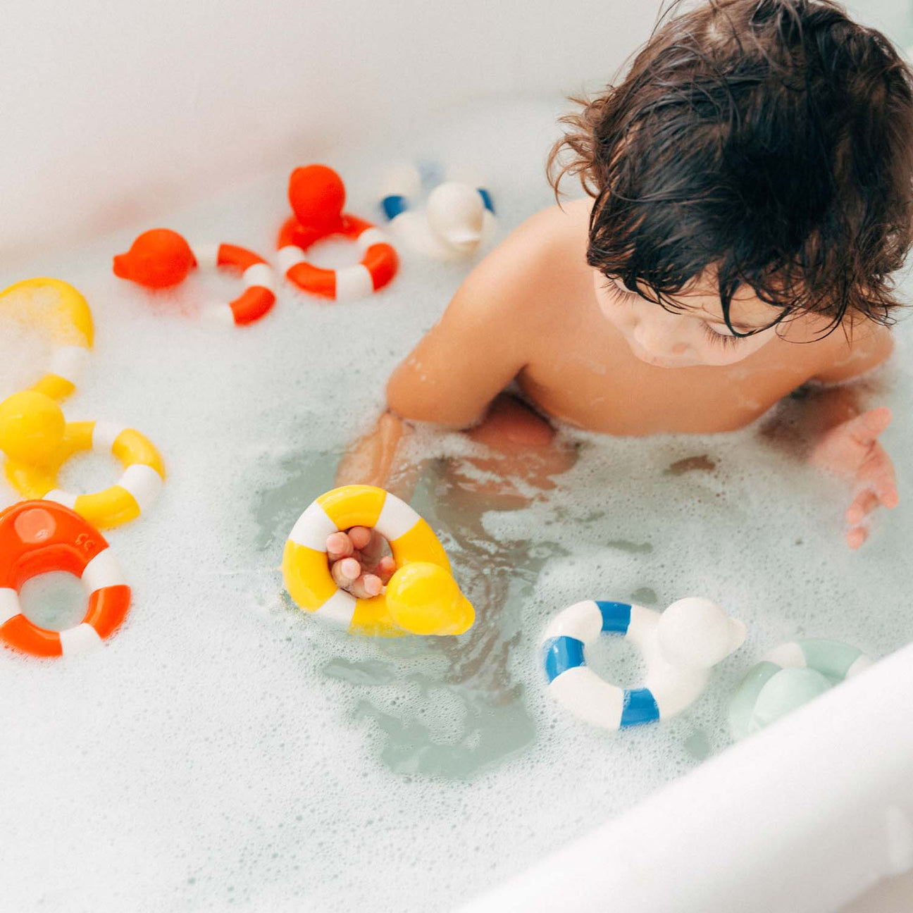 Flo the Floatie Yellow Bath Toy – Oli&Carol US